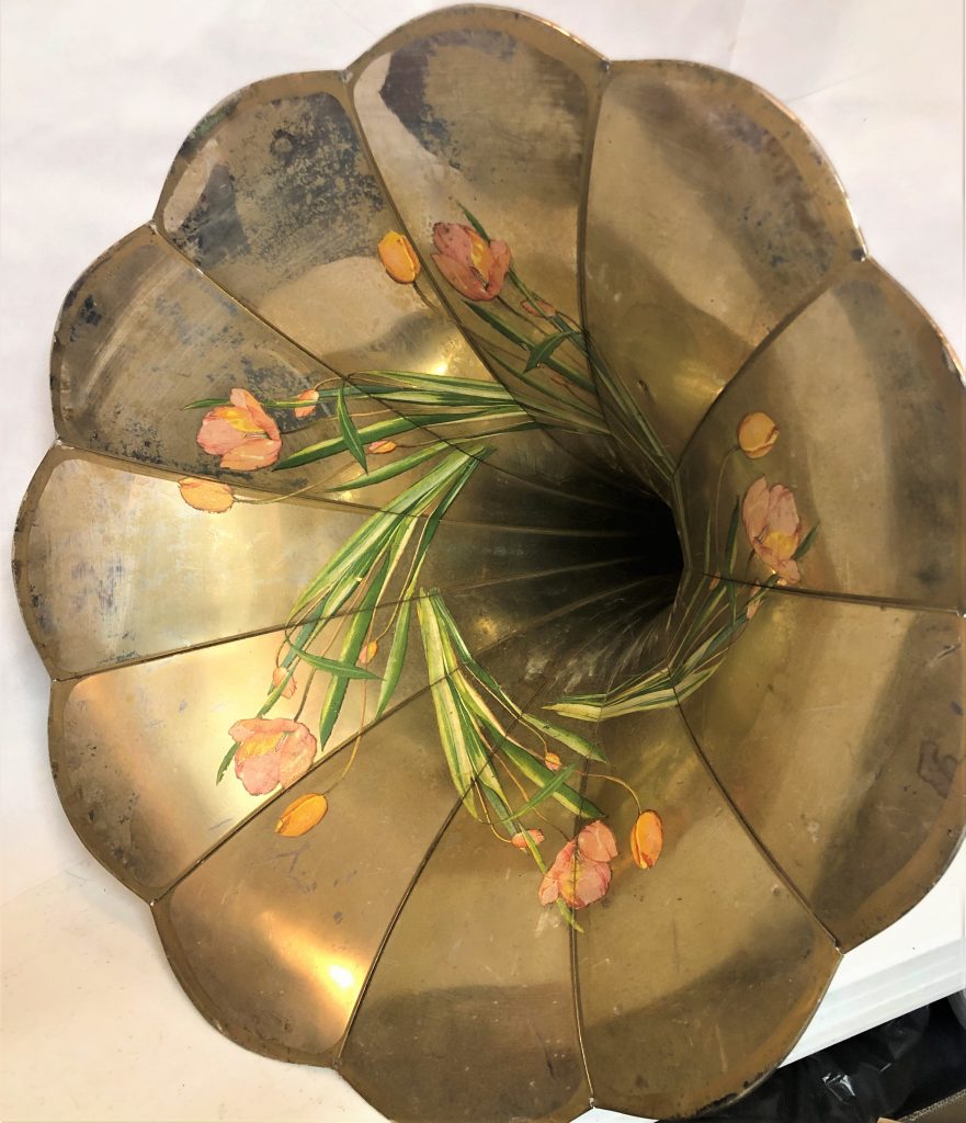 Large Nickel Phonograph Horn with painted Flowers – 4-4 Time
