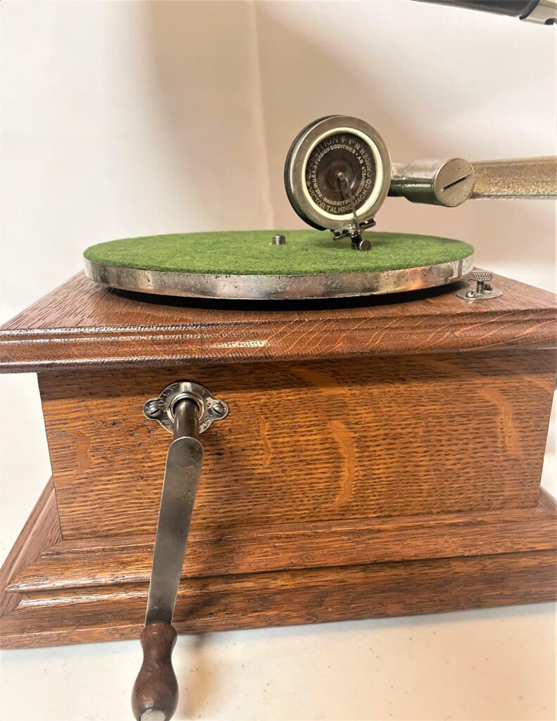 Victor “1” Disc Phonograph with Beautiful Blue Horn – 4-4 Time