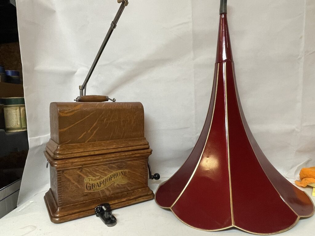 Columbia “BK” cylinder Phonograph – 4-4 Time