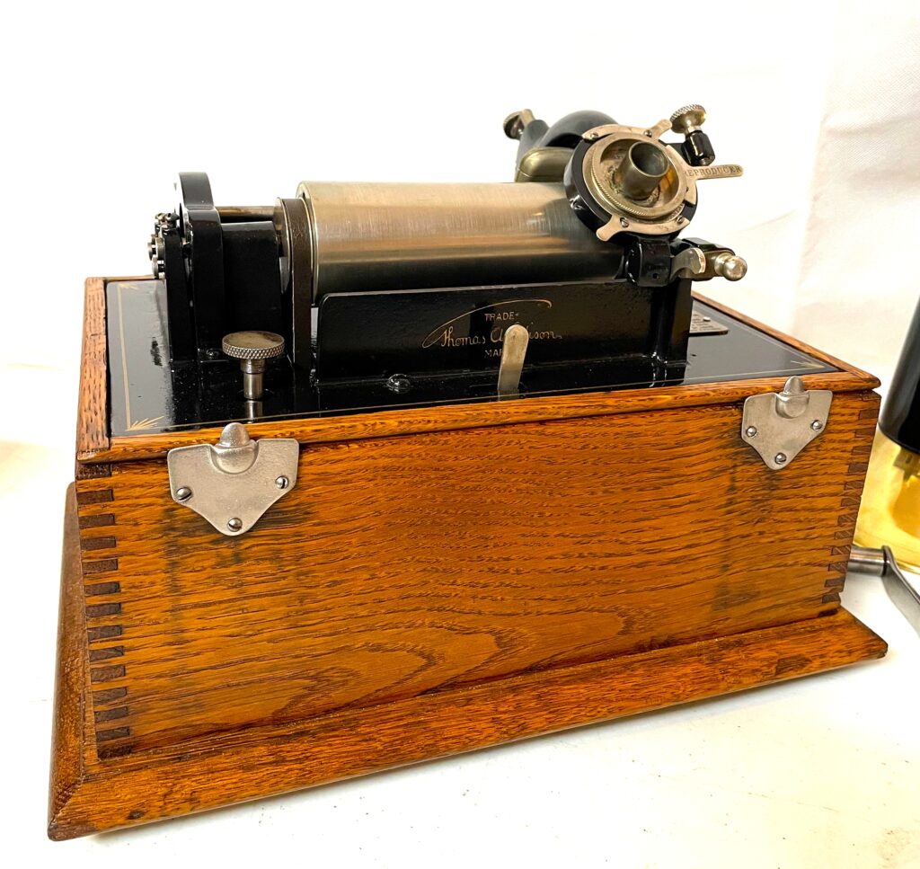 Edison “4 clip” Model A Standard Phonograph – 4-4 Time