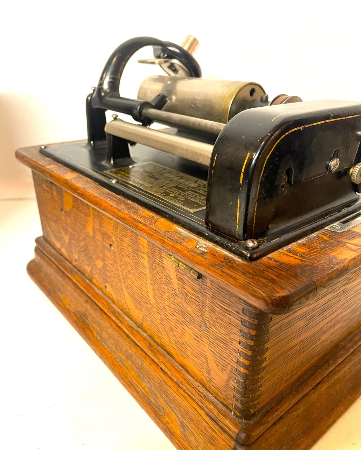 Edison Model “D” Standard Phonograph – 4-4 Time