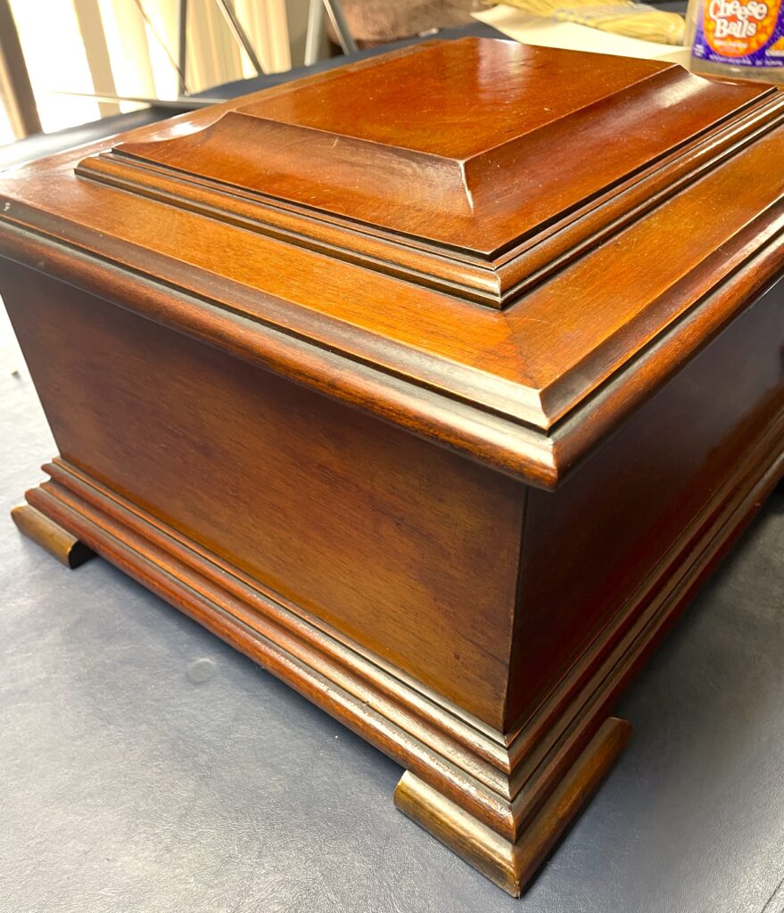 Beautiful Red Mahogany Mira Music Box – 4-4 Time