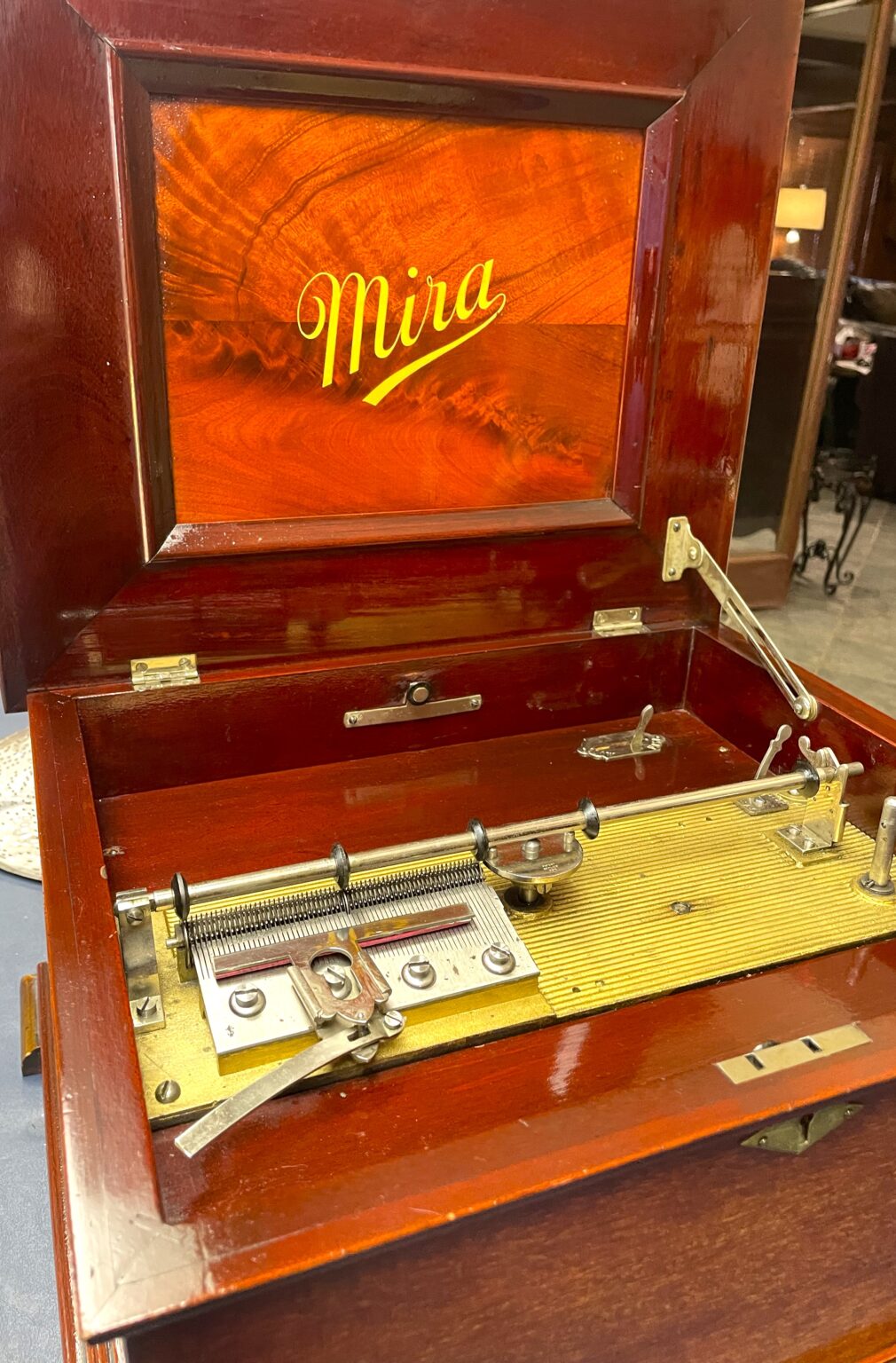 Beautiful Red Mahogany Mira Music Box – 4-4 Time