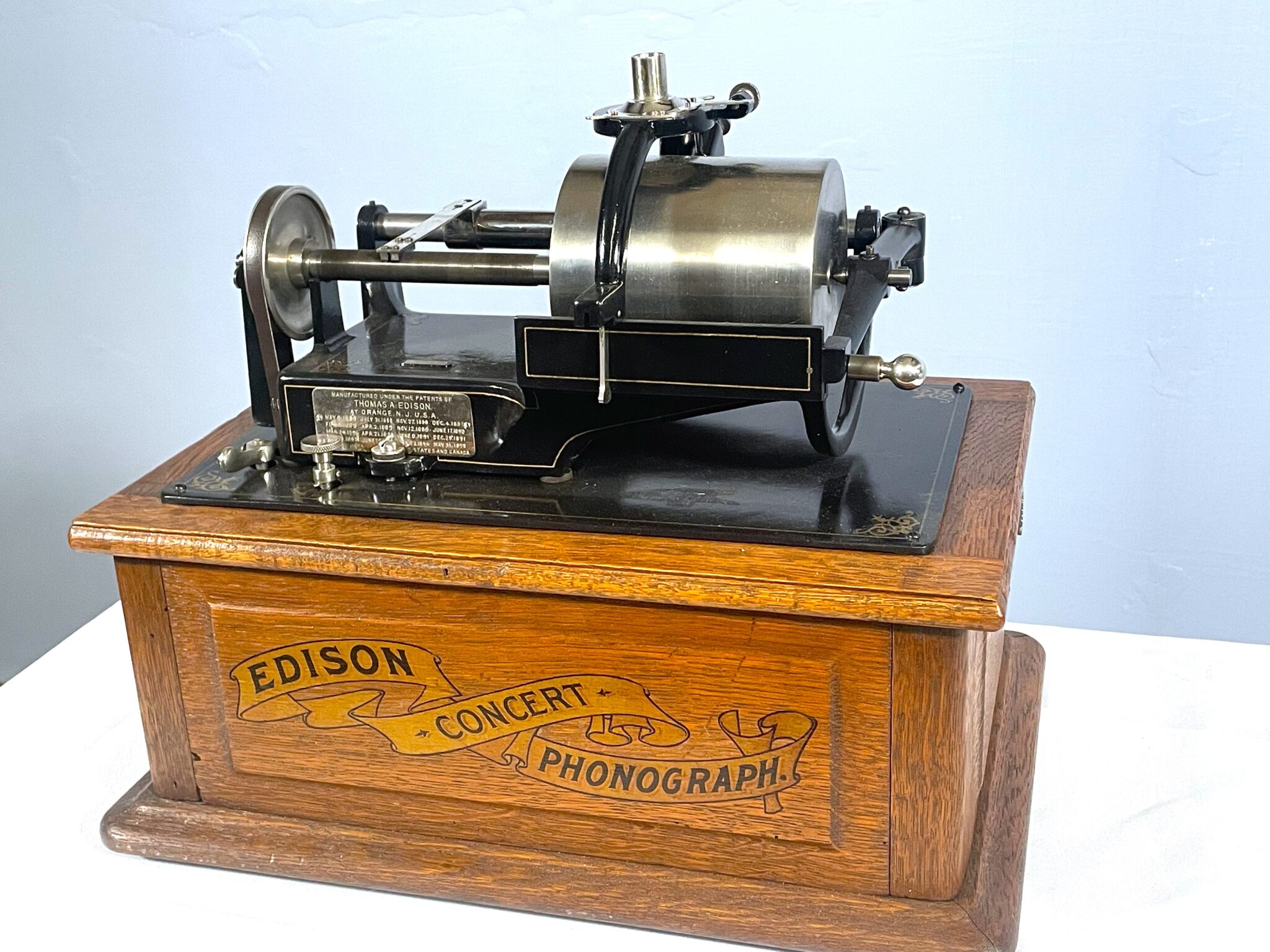 RARE… early model Edison Concert Phonograph – 4-4 Time
