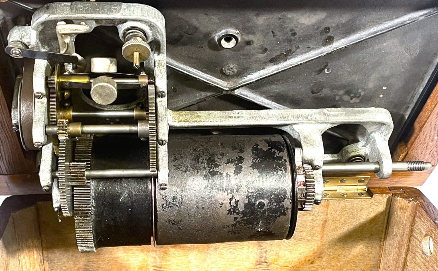 RARE… early model Edison Concert Phonograph – 4-4 Time