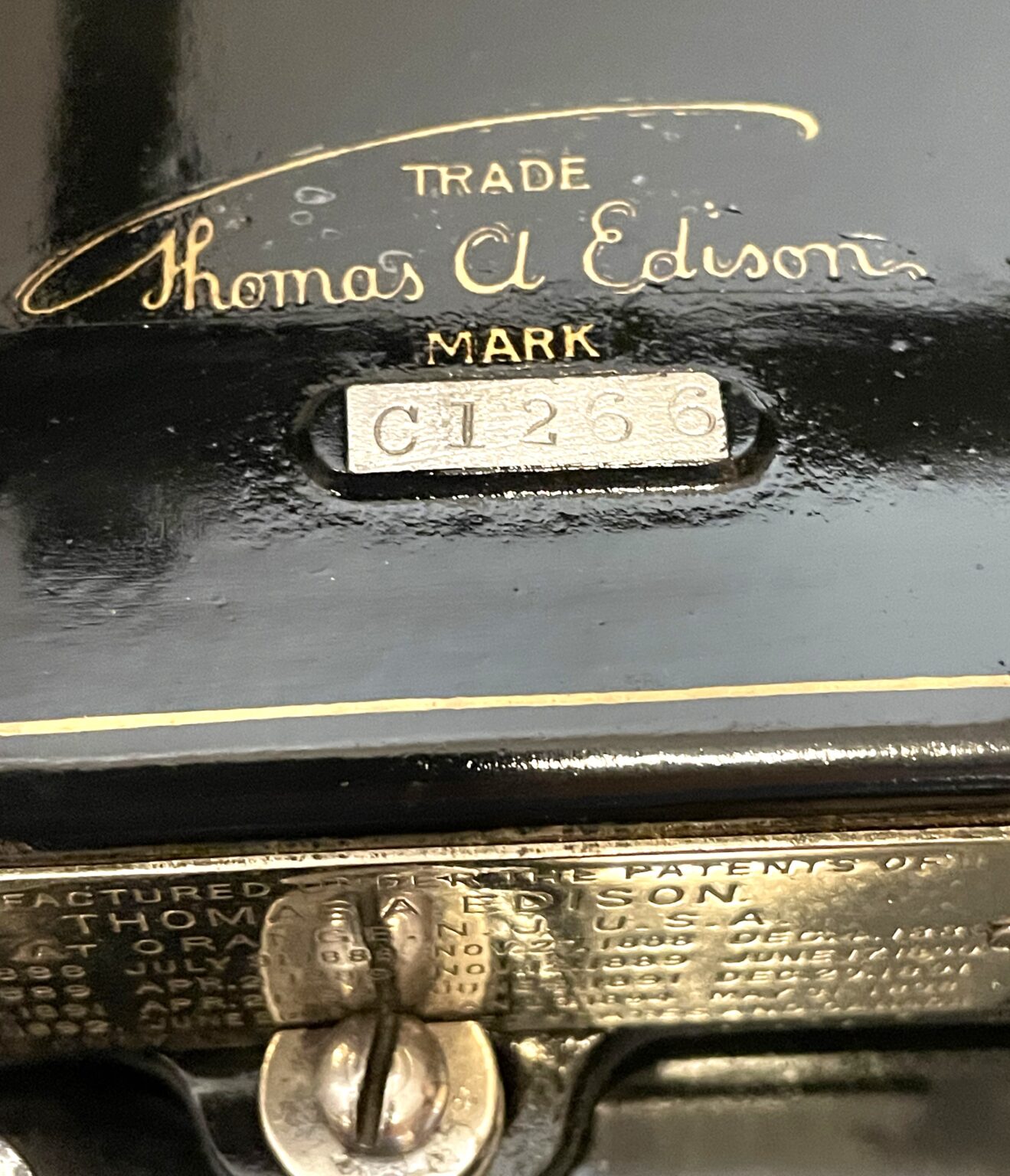 RARE… early model Edison Concert Phonograph – 4-4 Time