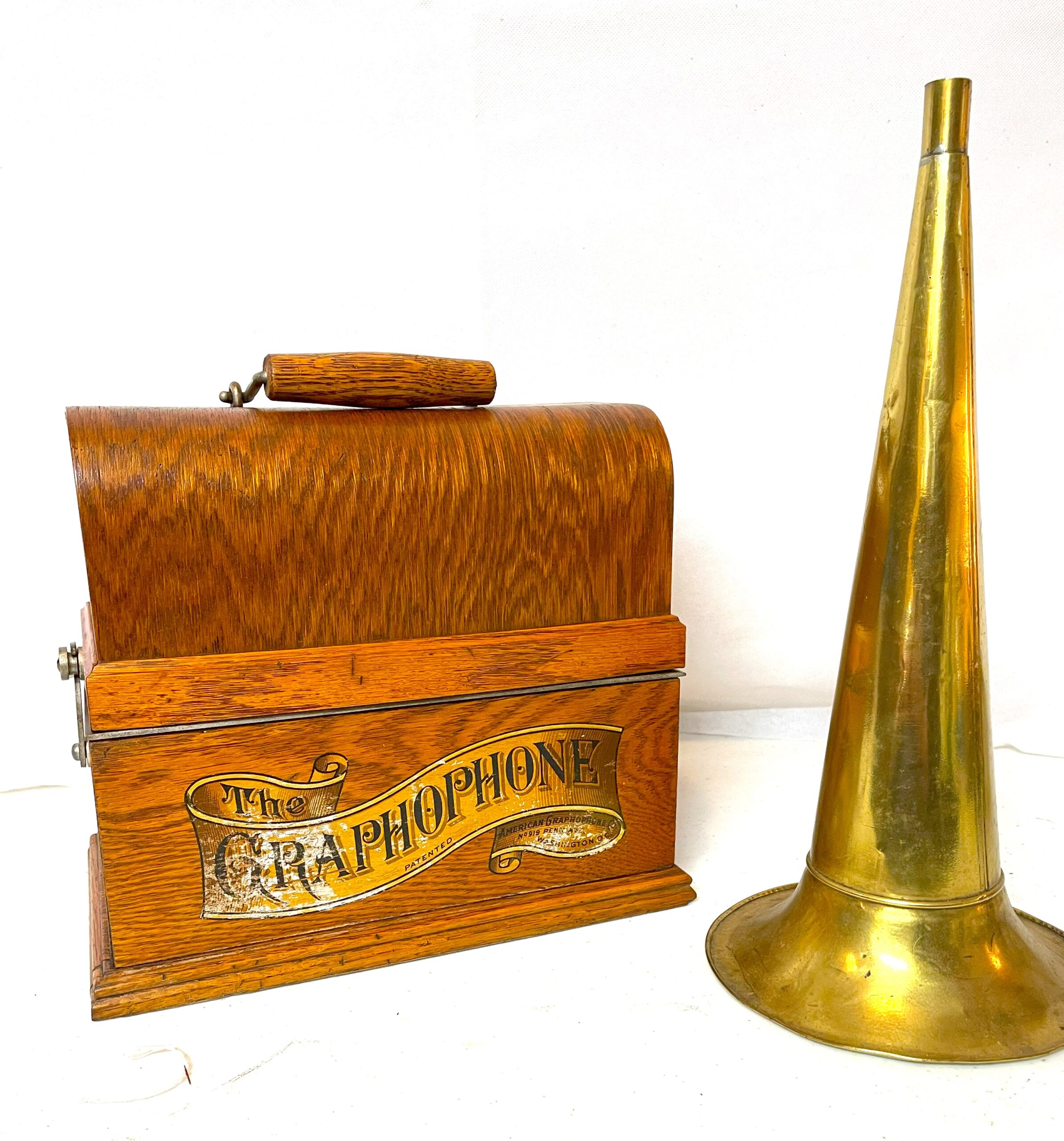 Columbia Model “N- Bijou” Early Spring Motor Graphophone – 4-4 Time