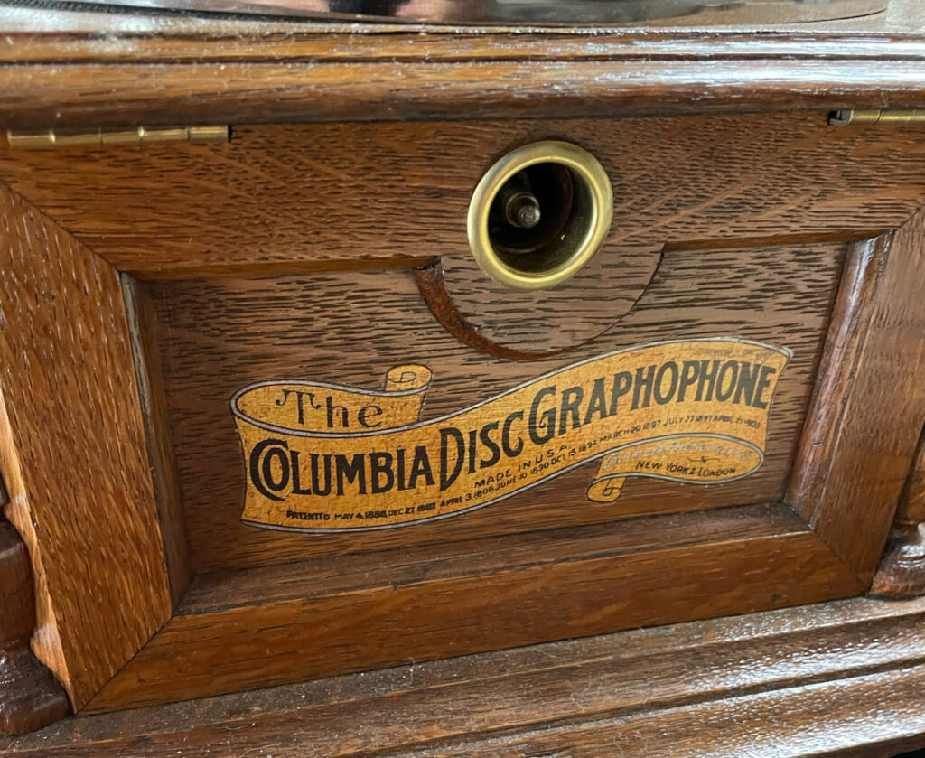 Columbia BI (Sterling) Disc Record Player – 4-4 Time