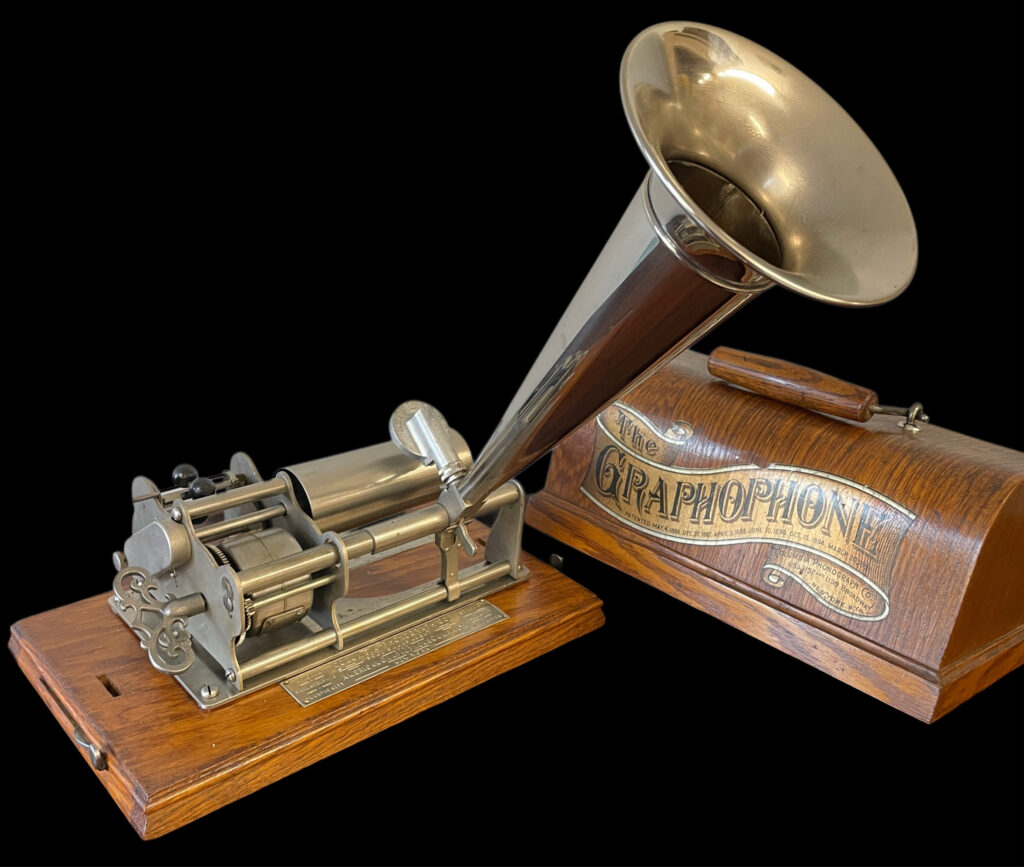 Columbia Graphophone Type B “Eagle” Phonograph with Nickel horn – 4-4 Time