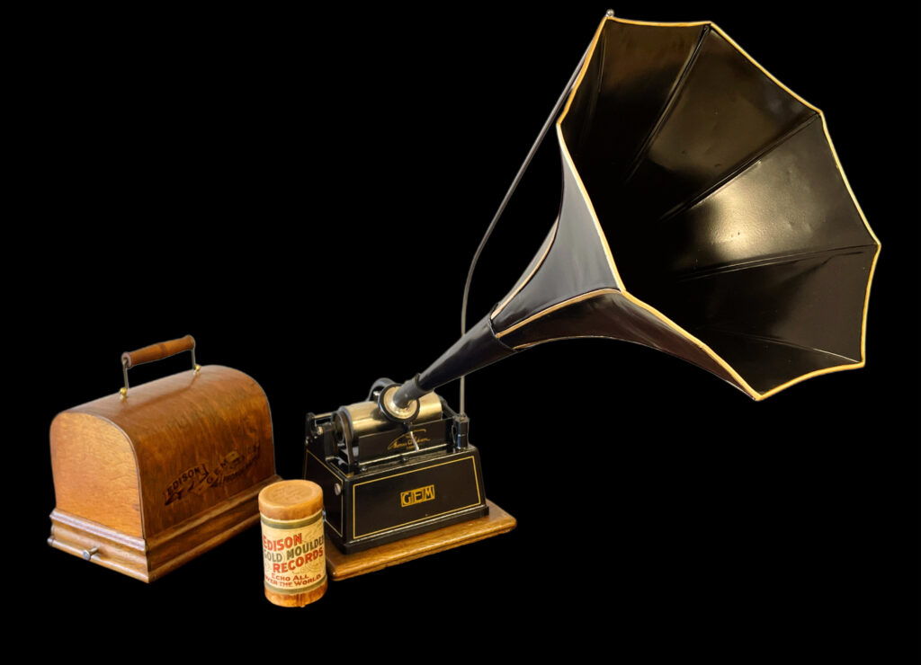 Edison GEM Phonograph with 20-inch Gem Horn! – 4-4 Time